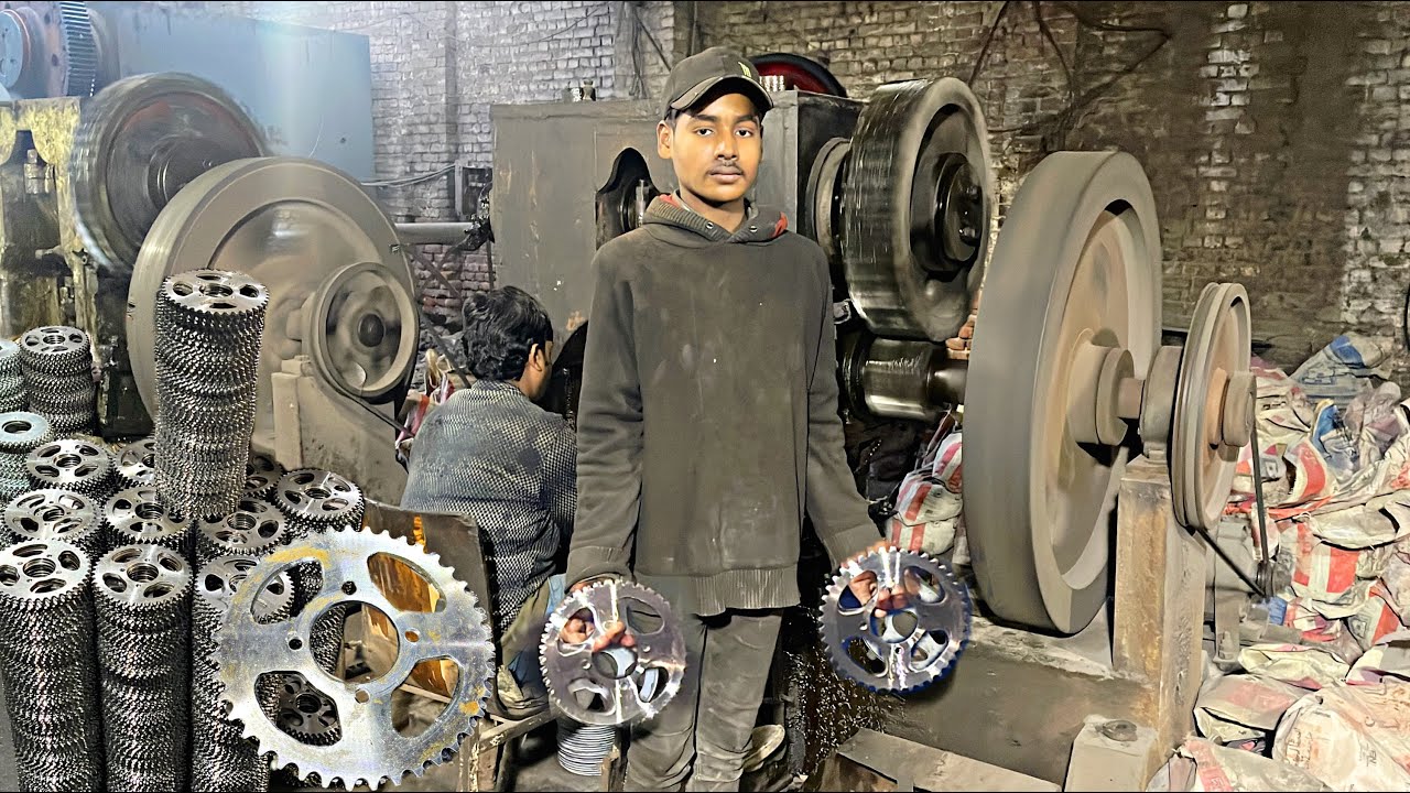 Manufacturing Of Bike Rear Wheel Sprocket || How Bike Sprocket Are ...