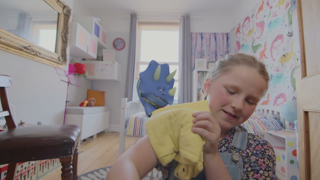 My Petsaurus CBeebies - PACKING -Clip - YouTube