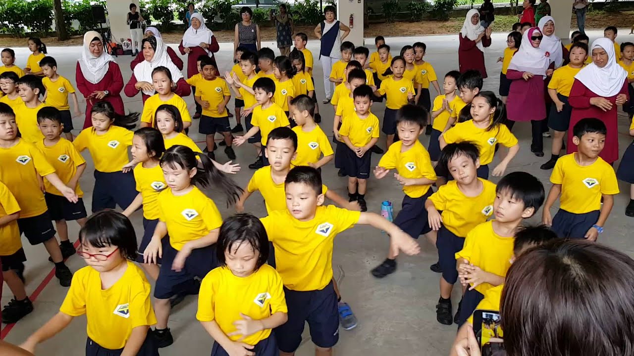 Mass Dance Primary One South View Primary - YouTube