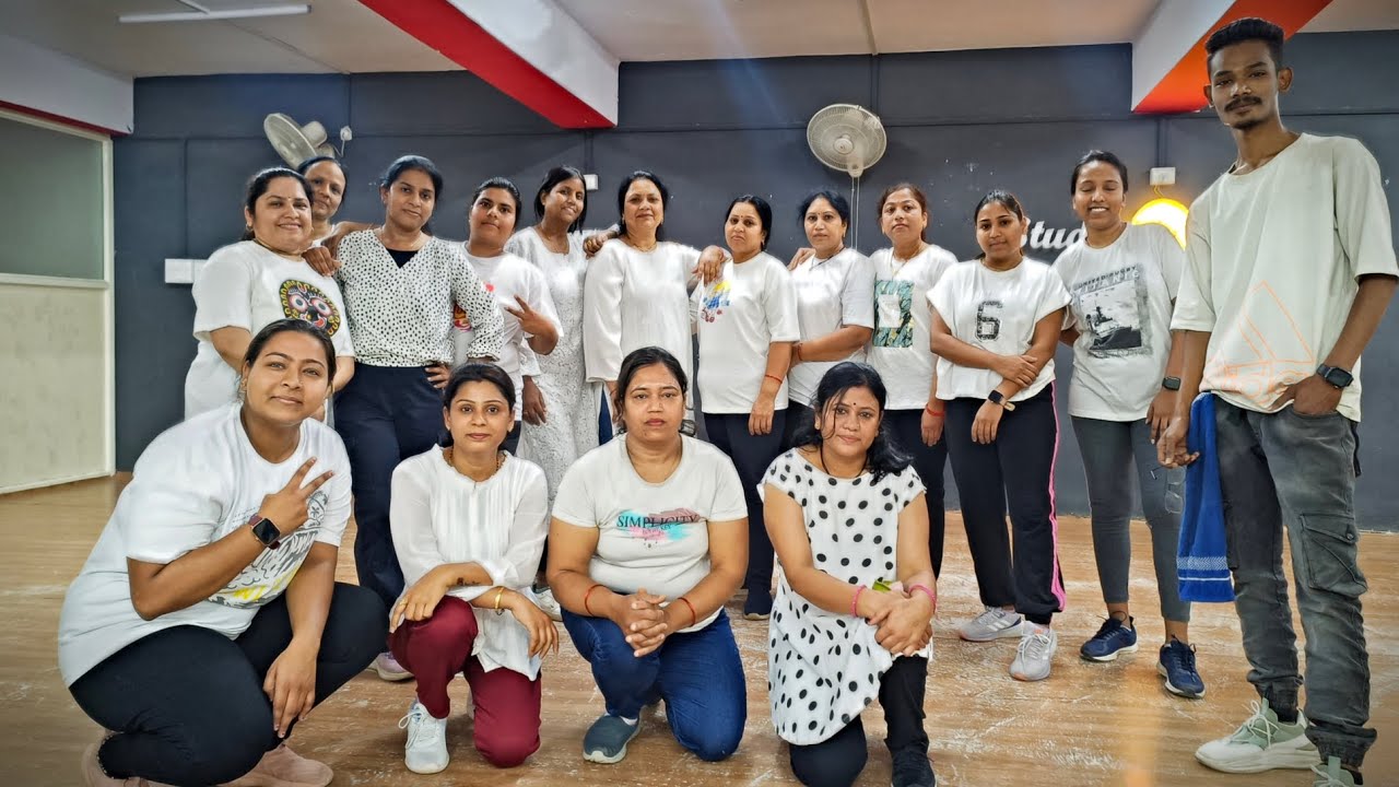 Holi Special | Dance fitness session | Bollyfit - YouTube