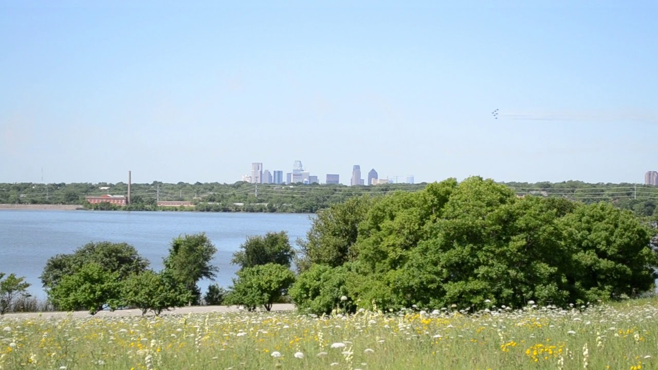 Blue Angels flyover Dallas - YouTube