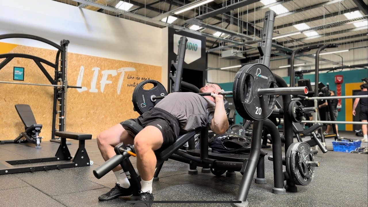I'm back! - Bench, chest, side delts & arms - YouTube