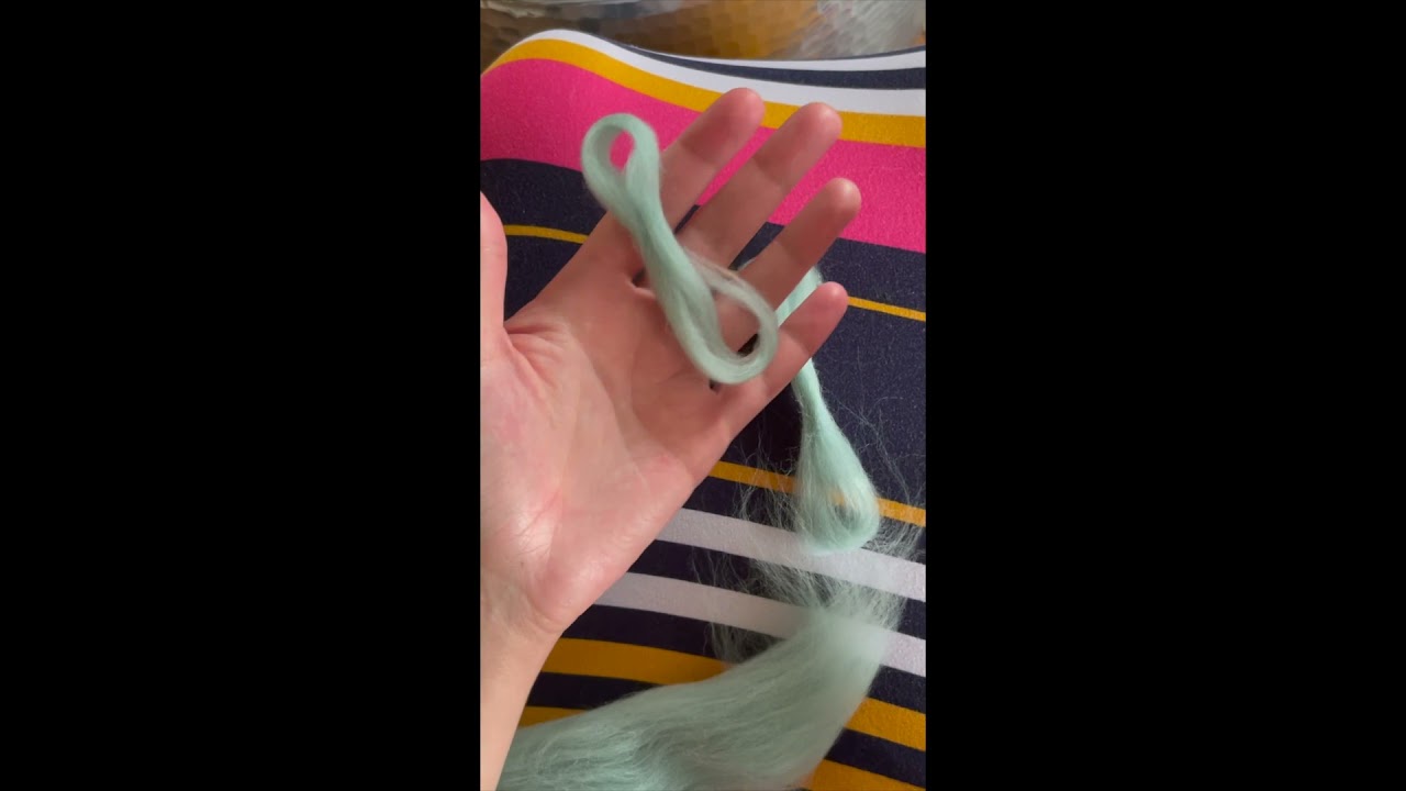 How to Make Thrums - YouTube