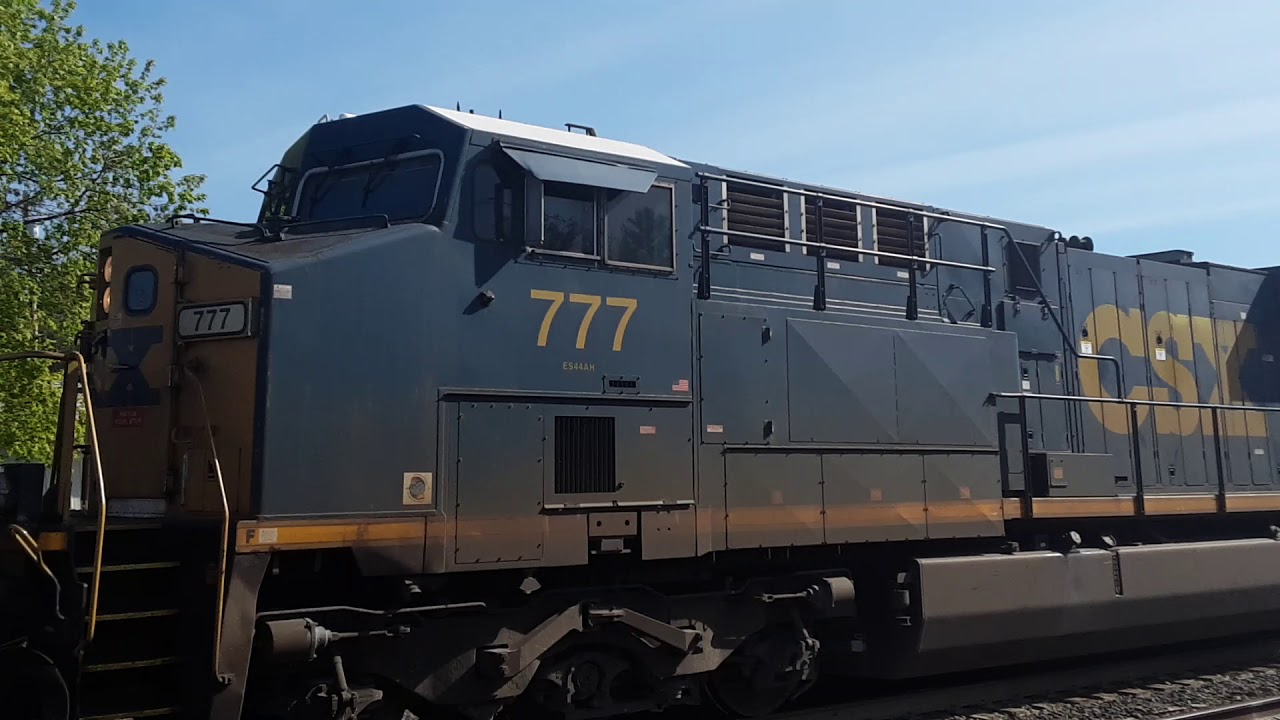 Westbound Csx 777 Intermodal at Fonda, NY - YouTube