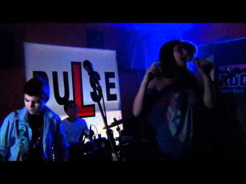 Trupa 9 Concert - Song No.1