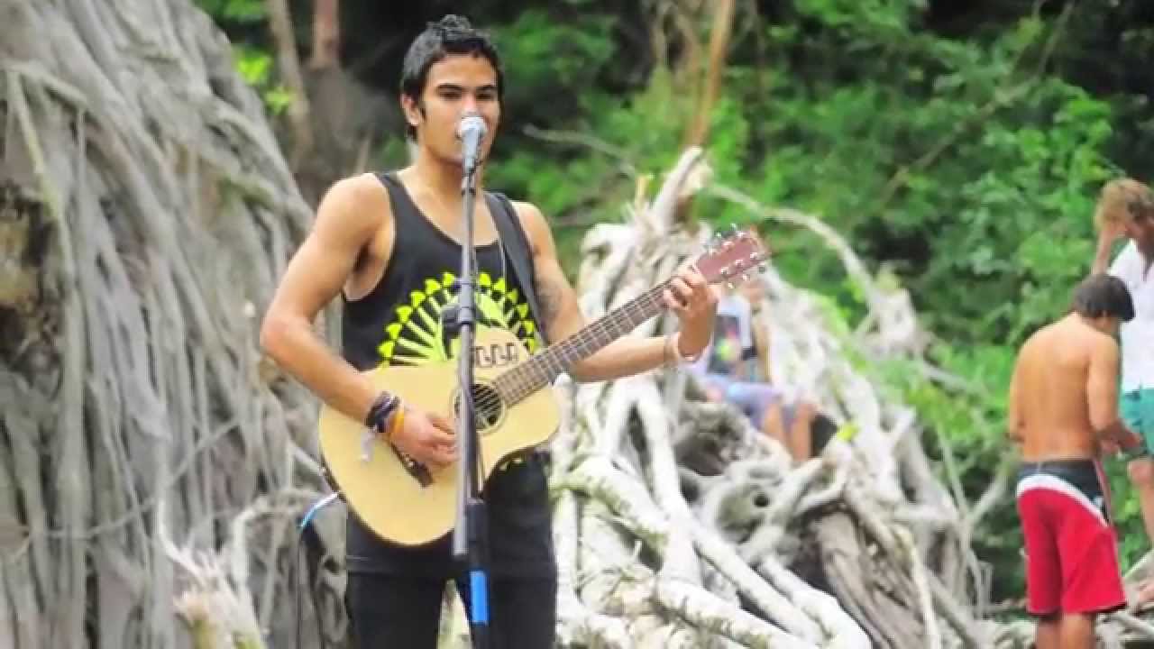 Braxton Olita Us and Them Tree Top Live Acoustic 01.14.2011 - YouTube Music