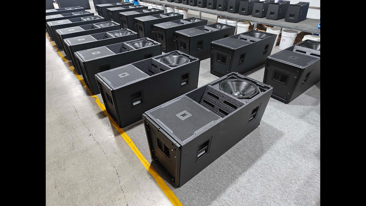 16 pcs VT4889 dual 15 inch 3 way line array Speaker in Sanway workshop ...
