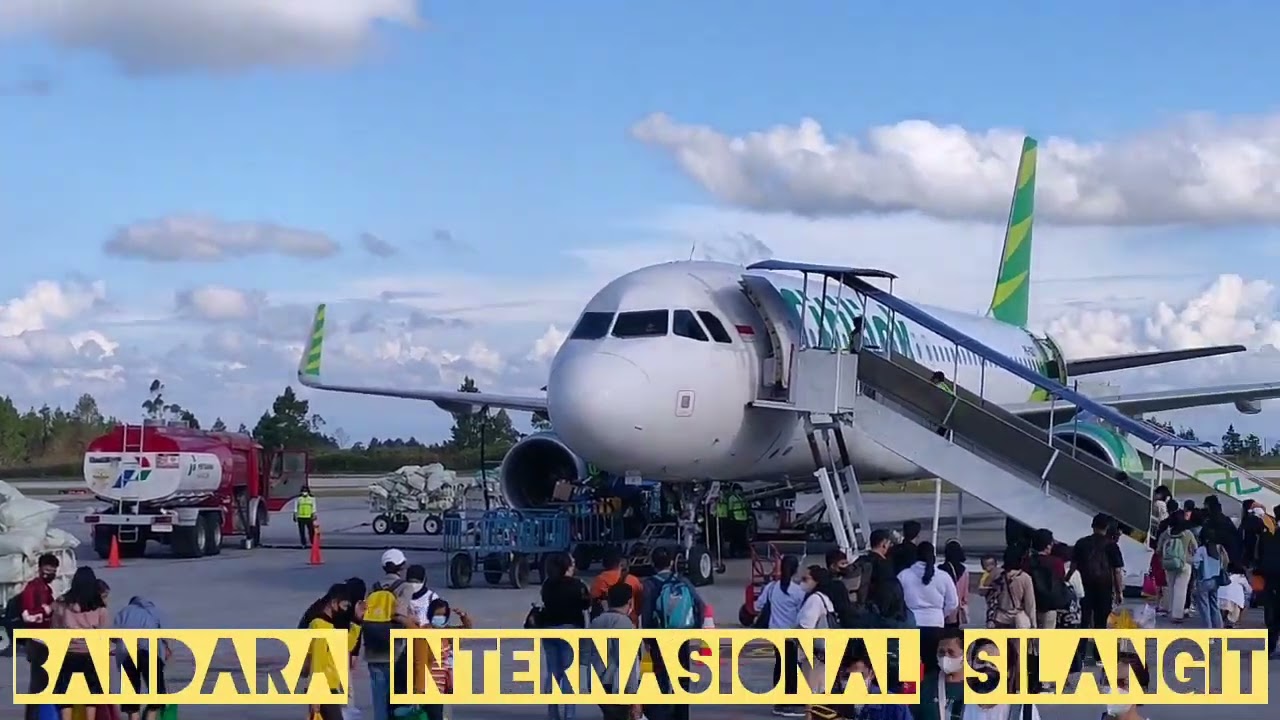 Bandara Internasional Silangit - YouTube