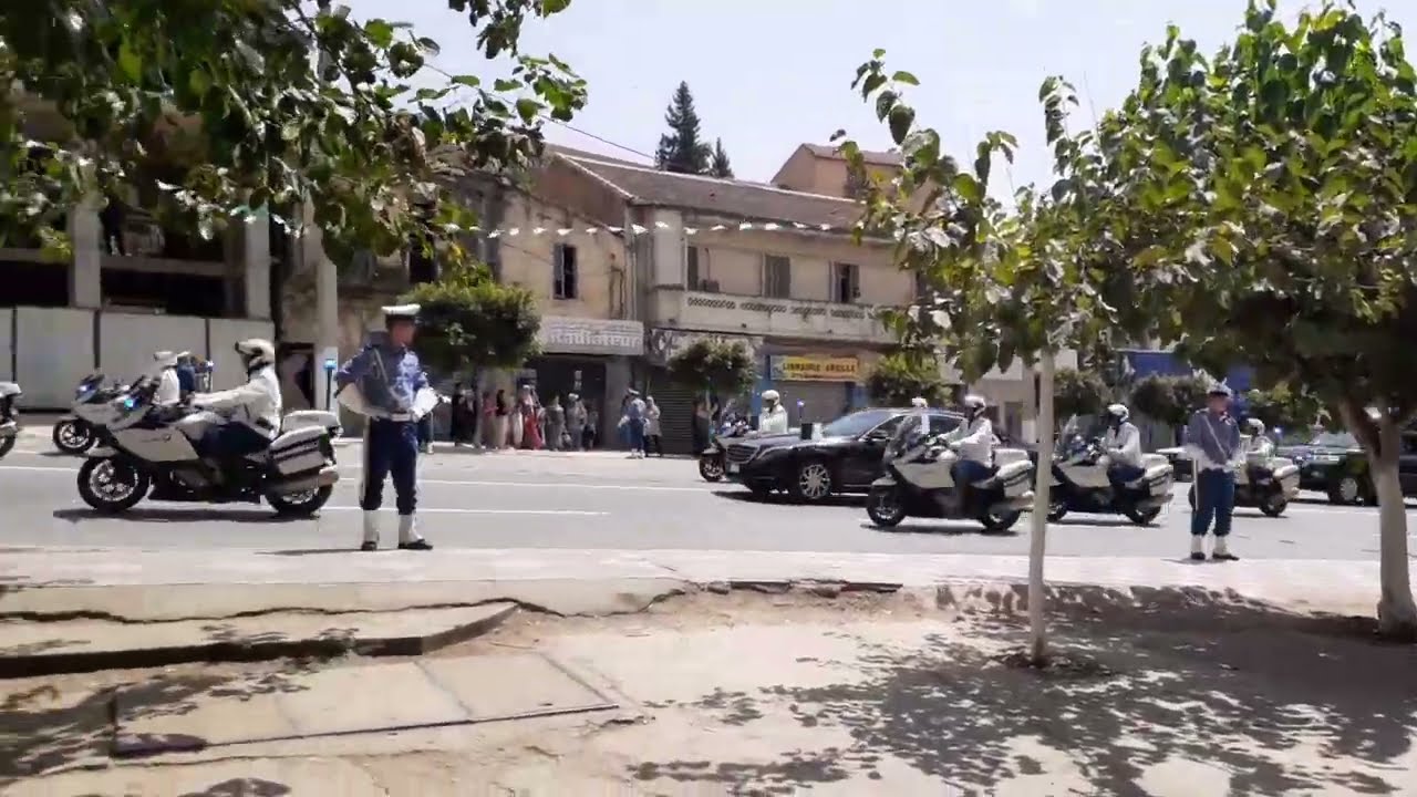 cortège de président algérien teboun a Tizi Ouzou - موكب الرئيس ...