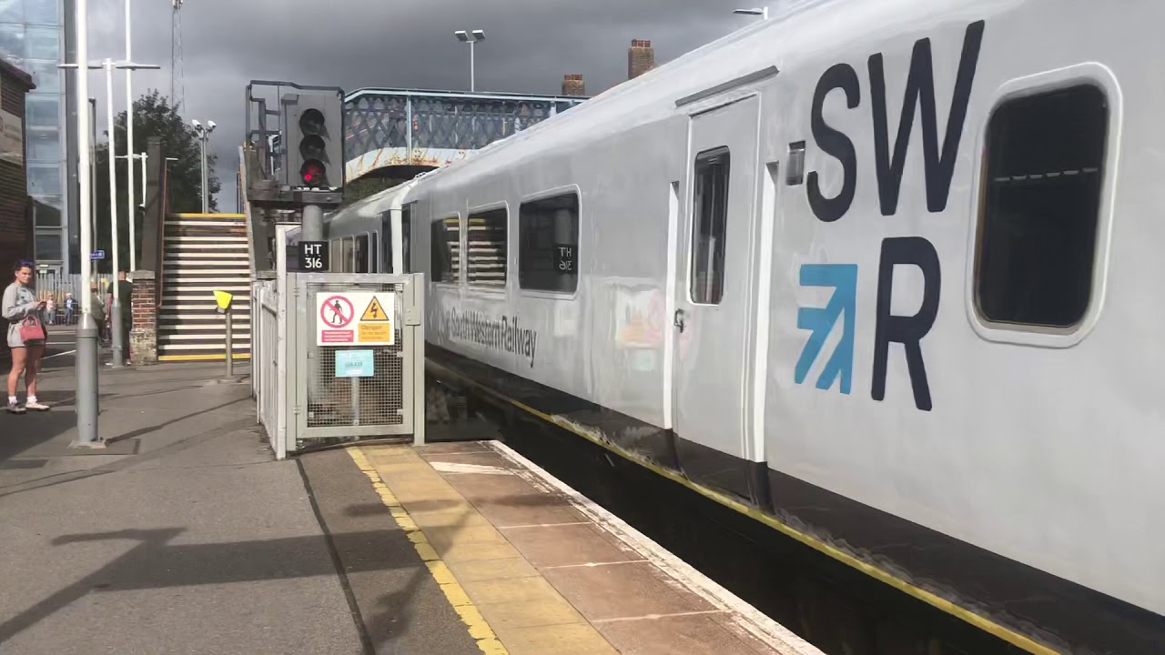 Class 442 with south western railway - YouTube