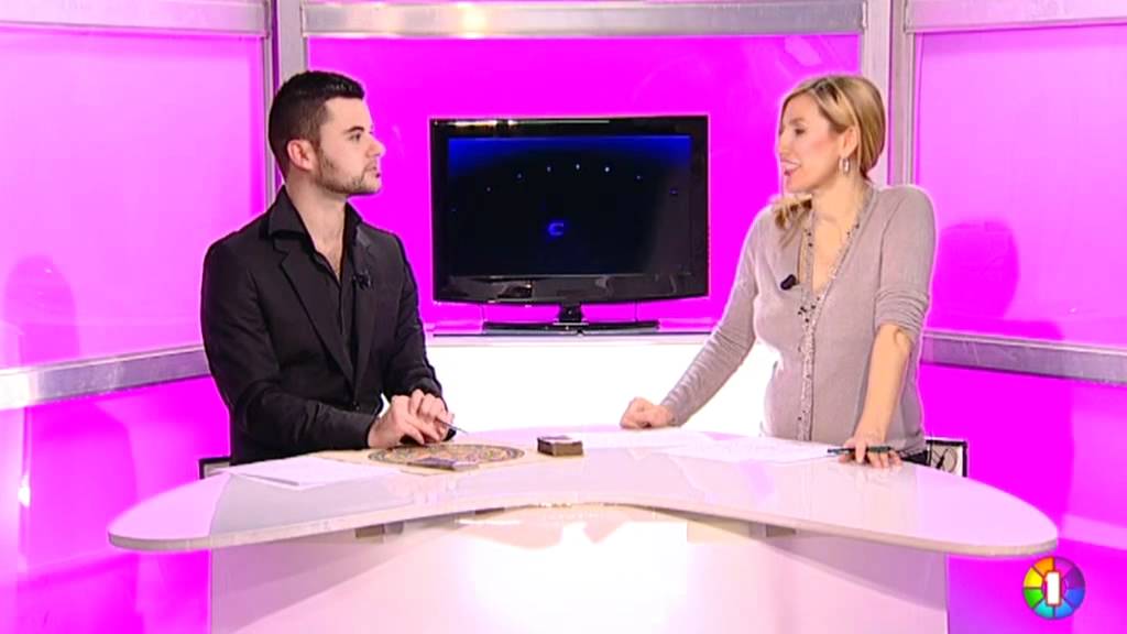 manon saidani idf1 voyance 2011 01 21 - YouTube