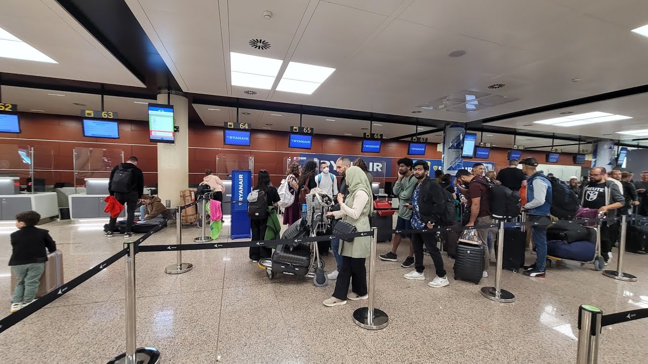 Flying Ryan Air is the People's Express of Our Time - YouTube