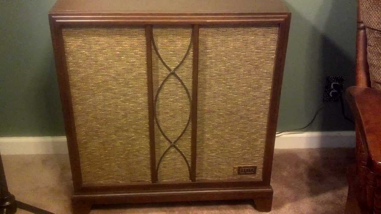 Zenith Console Stereo Demo - YouTube