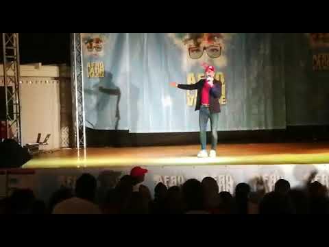 Sara & Seba " La Esencia " - YouTube