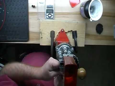 Lee powder feed auto disk set up - YouTube