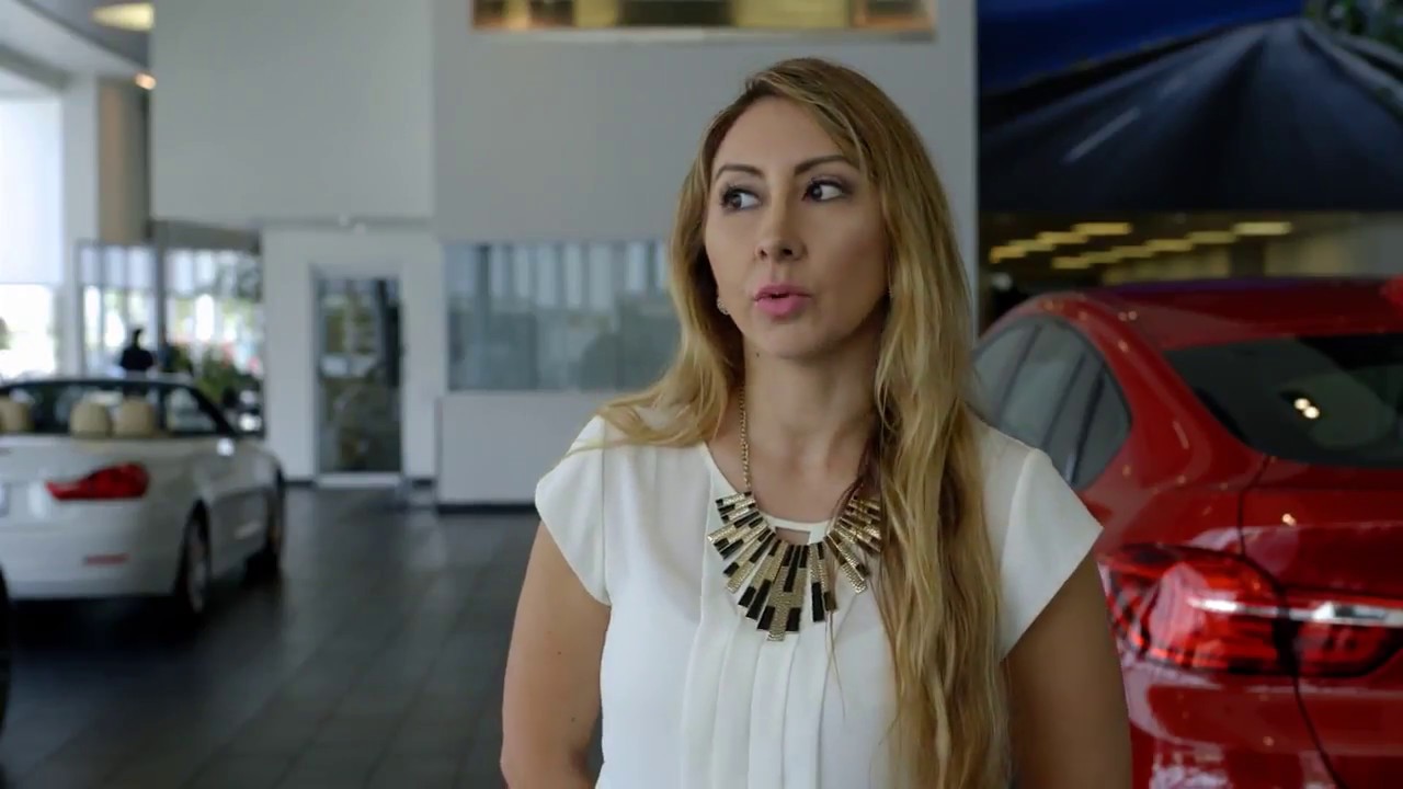Shelly BMW Premium Experience - YouTube