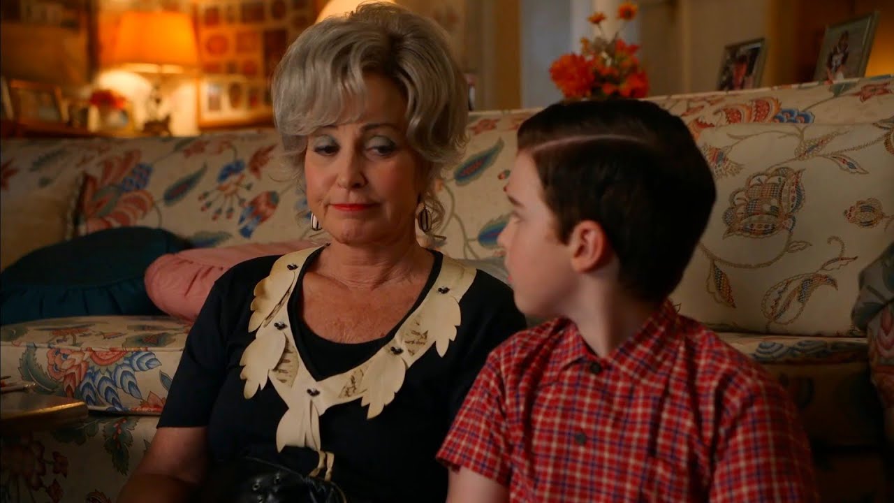 When Meemaw plays video game without Sheldon | Full HD | #YoungSheldon ...