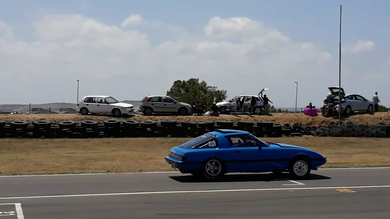 Dean Bosman turbo 1UZ v8 RX7 2nd pass on 15 Dec 2018 - 10.6sec Run ...