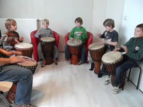 Drumschool Drum-4-Fun - Djembé kids - YouTube