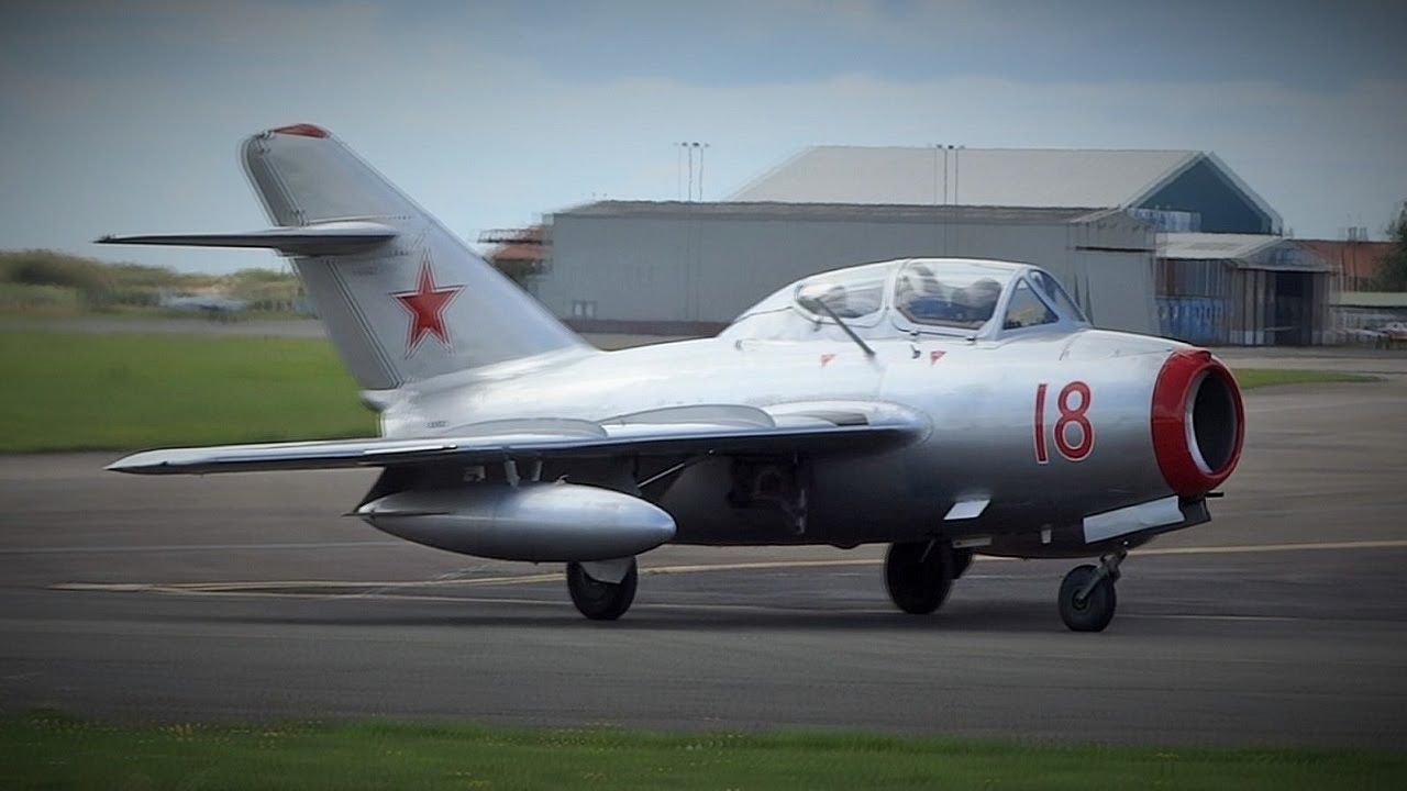 Norwegian Airforce Historical Squadron Mikoyan-Gurevich MiG-15UTI 'RED ...