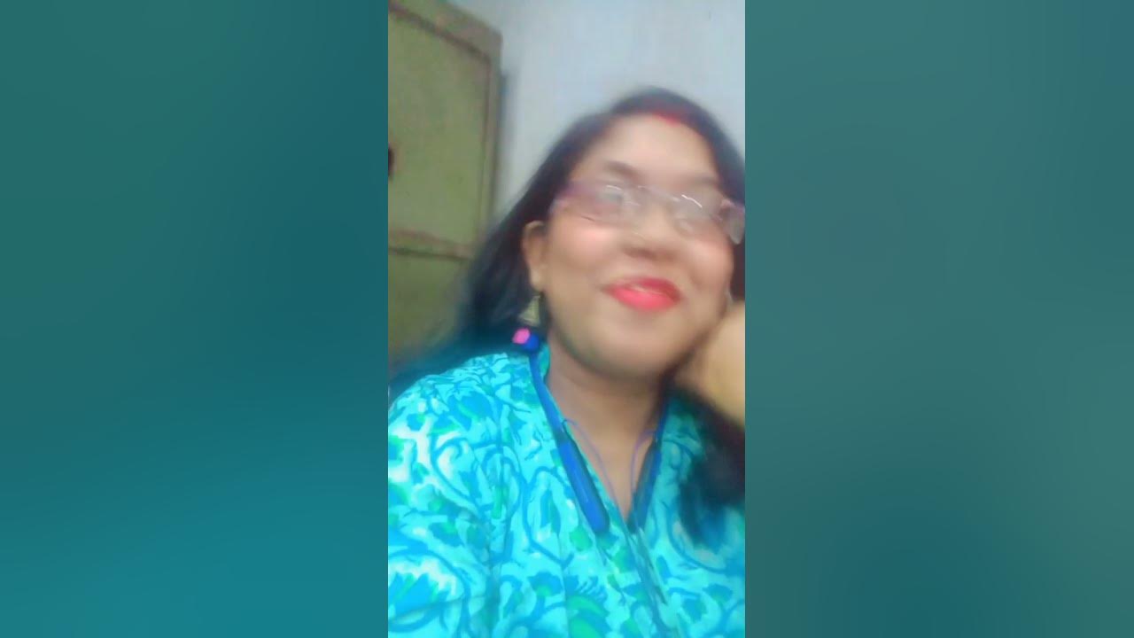 Mai Payaari Hoo🙈🙈 #comedy #funny #varshasaxena #youtubeshorts #viralvideo - YouTube