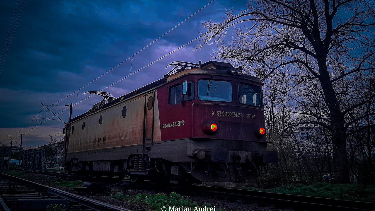 EA 024, a depoului CFR Brașov, executa manevra după tractarea trenului IR 1543 (03.04.2023 ...