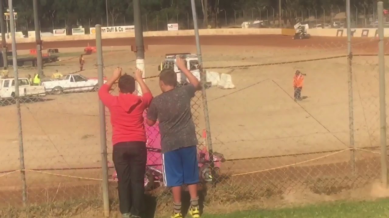 Nyora Speedway 20/2/18 Victorian Mini Sprints Heat 1 - YouTube