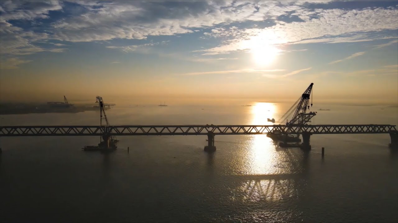 Padma Bridge - A Bird's Eye View after erection of the last Steel Truss ...