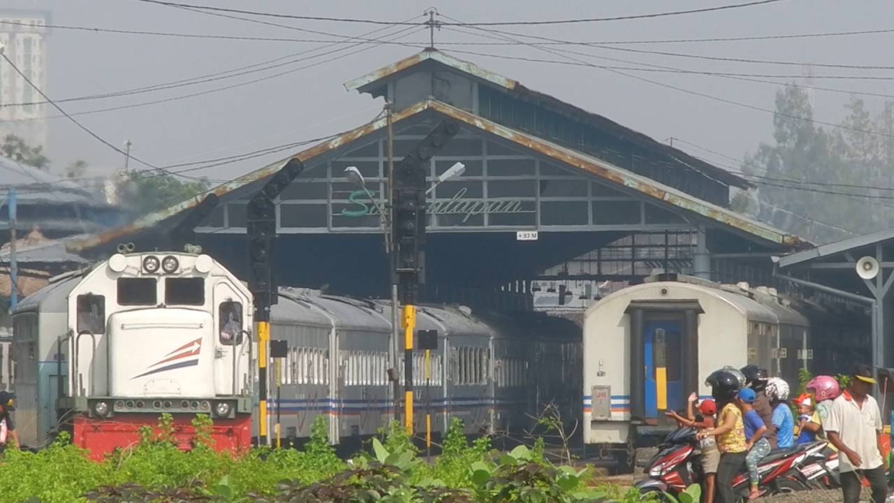 Yuukk Naik Kereta Api MALIOBORO EKSPRES Yogyakarta Malang - YouTube