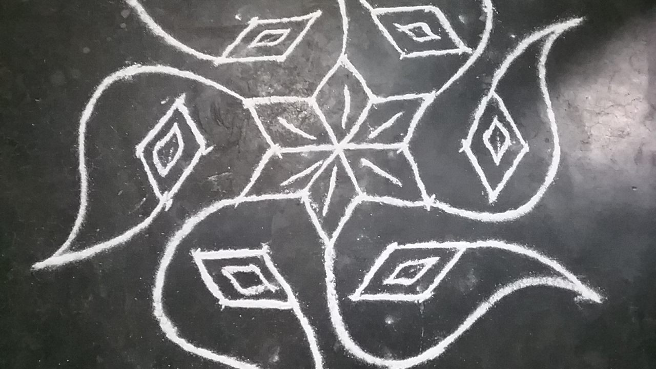 simple rangoli designs with dots, 7x3 middle dots rangoli,padmam ...
