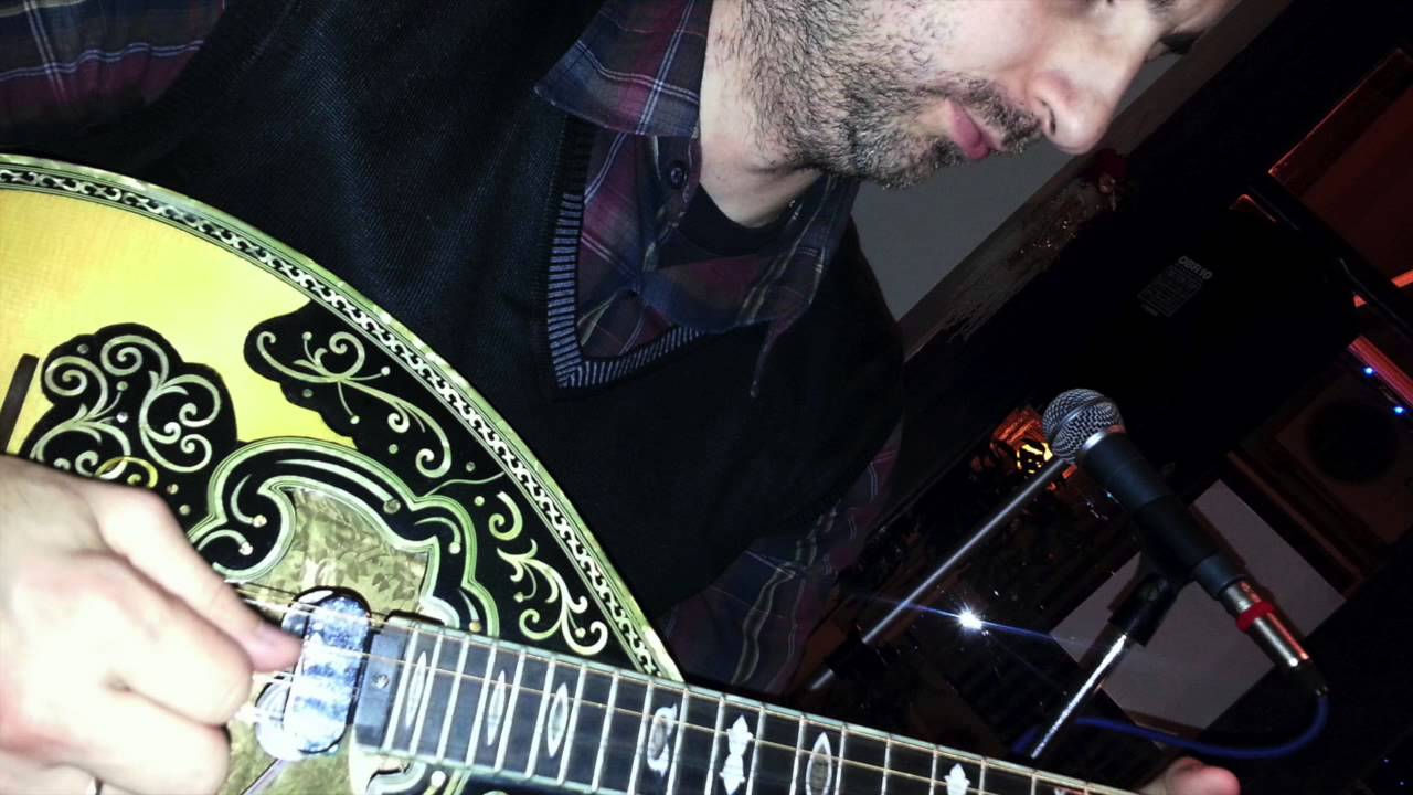 Τα παιδιά μες στη πλατεία (live) - YouTube