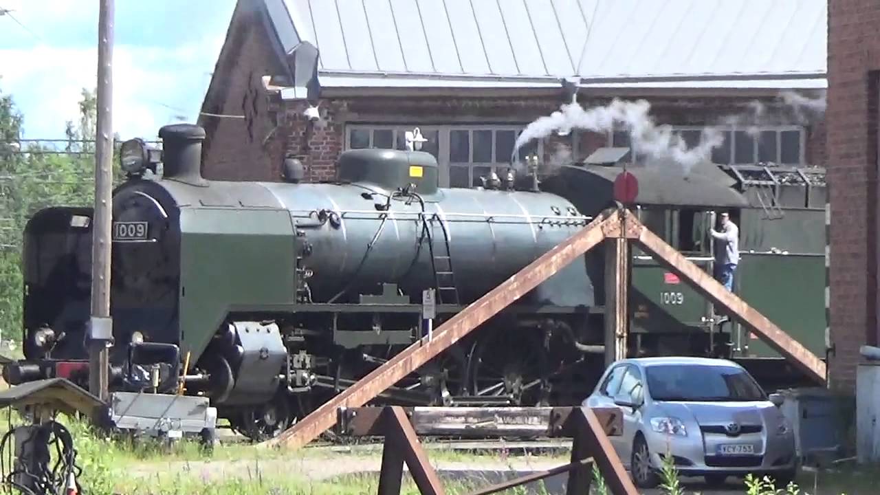 Finnish steam locomotive Hr1 1009 "Ukko- Pekka" at Karis railway ...