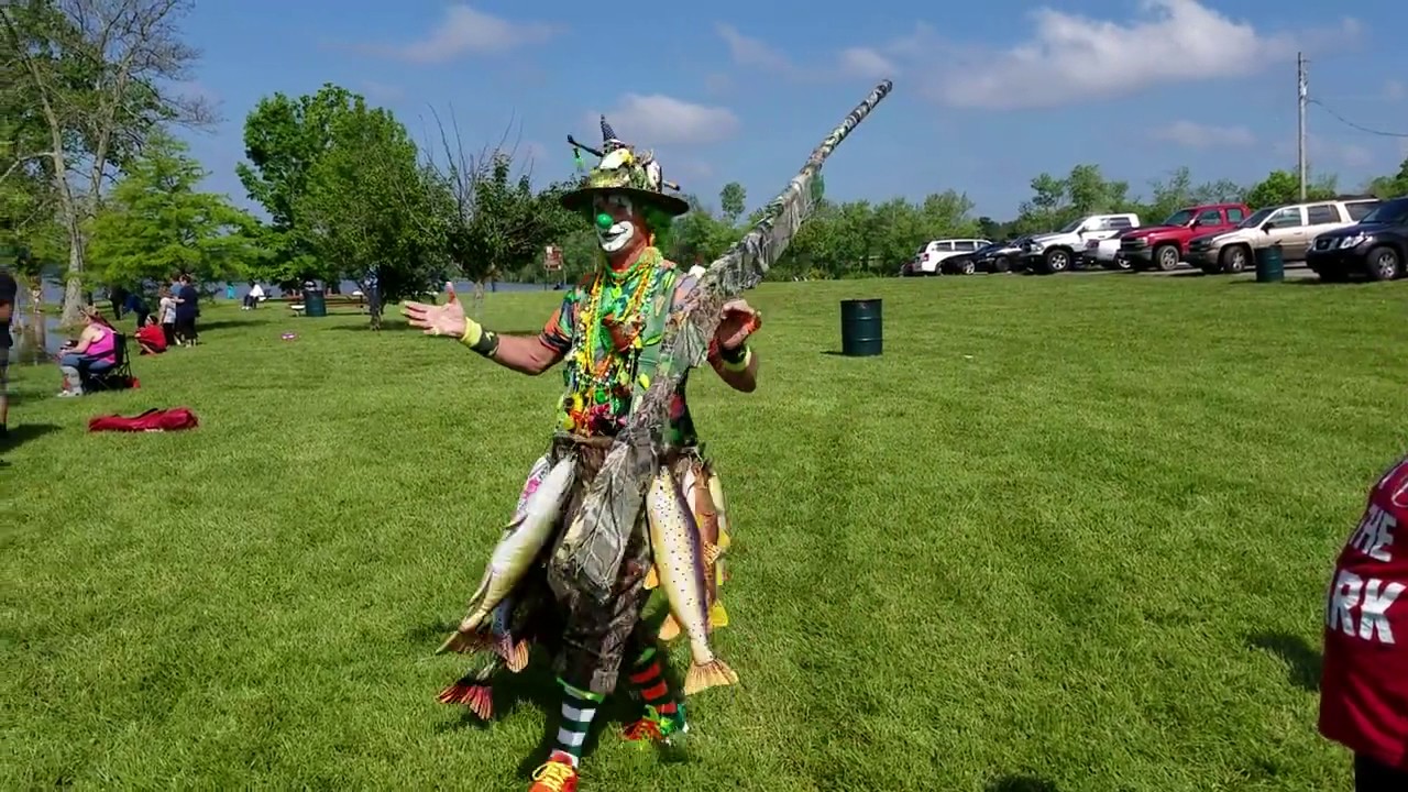 Short - Kid's Fishing Derby with Camo the Clown! - YouTube