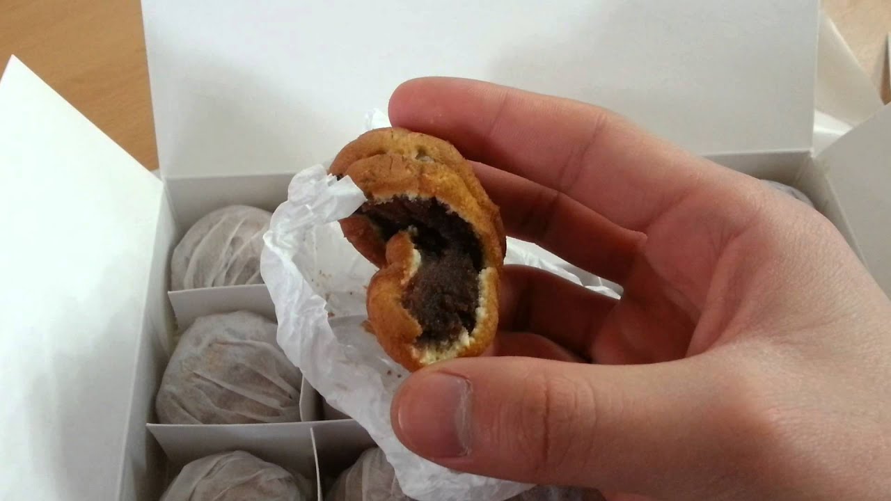 Korean Food: Hodo Kwaja, or Walnut cake - YouTube