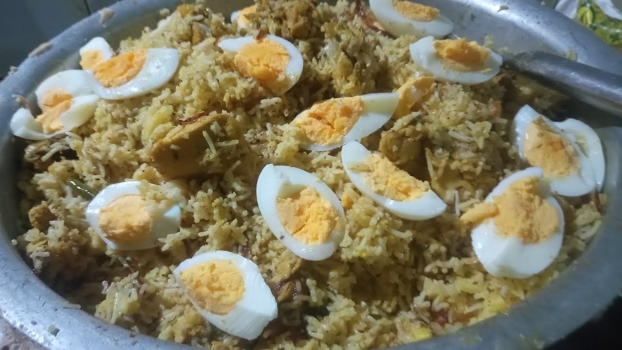 আজি বনালো আলহীৰ কাৰণে হায়দৰাবাদী বিৰিয়ানী। Chicken Hyderabadi biryani ...