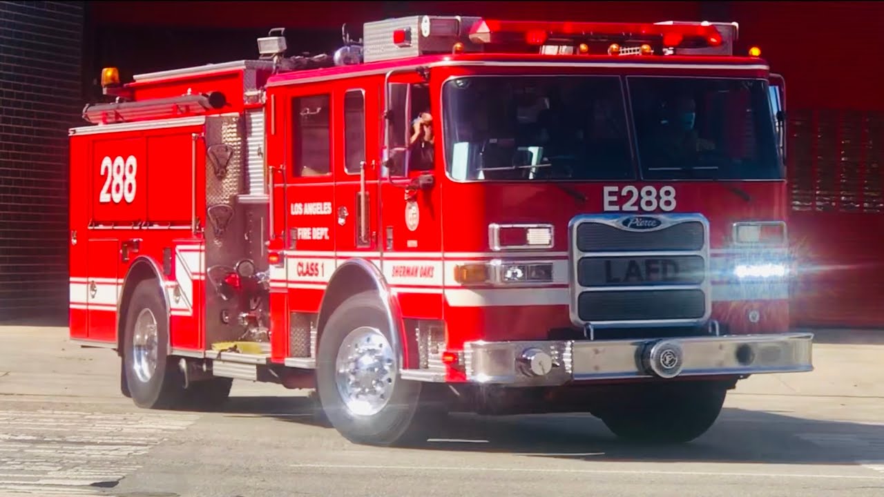 LAFD Engine 288 & Rescue 88 Responding - YouTube