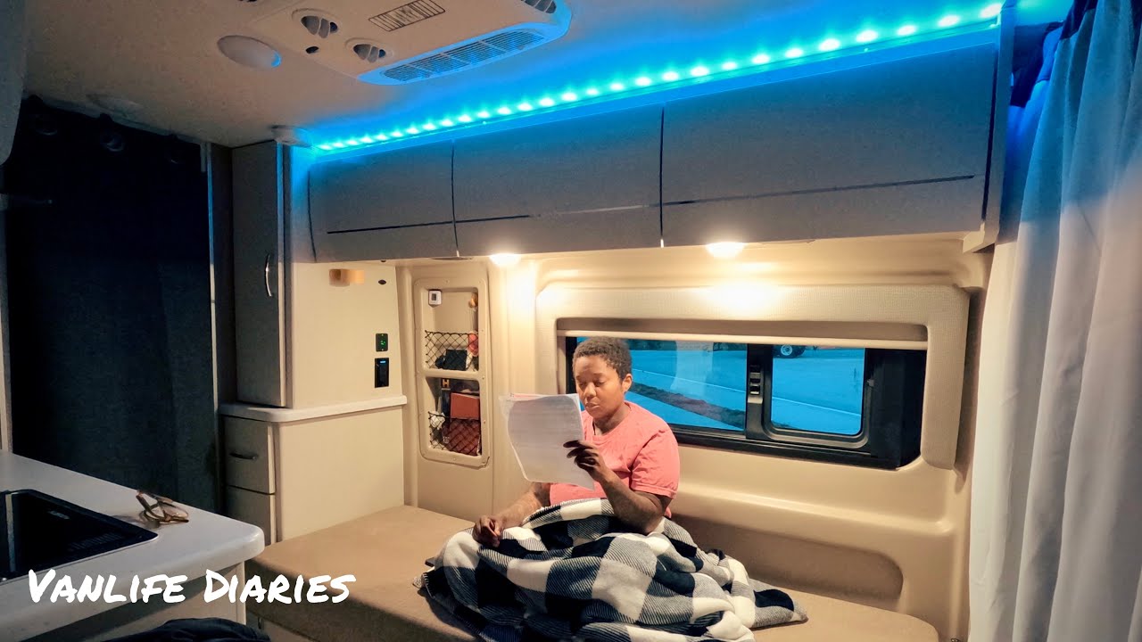 Living In My Van|| A Day In The Life Of A Solo Vanlifer |Ep.104 - YouTube