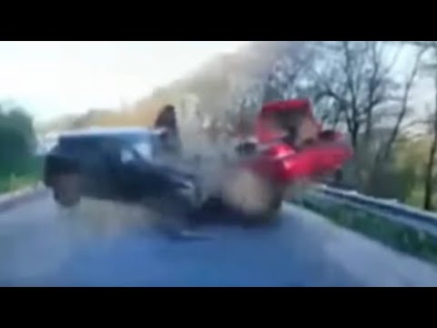(graphic warning) Fatal high-speed crashes leaving 2 dead - YouTube