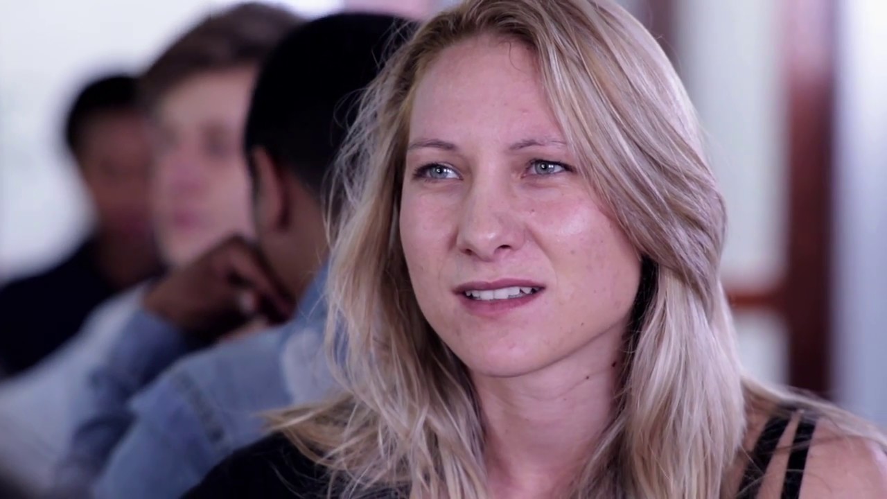 ROBYN MULLER - acting reel 2019 - YouTube