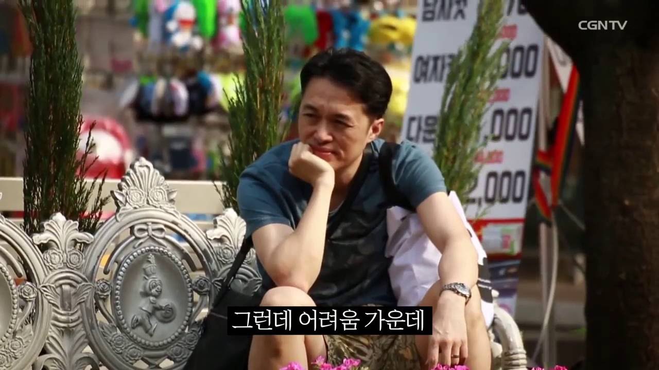 VIRAL! [Joseph Butso Gospel Singer in Korea] - YouTube