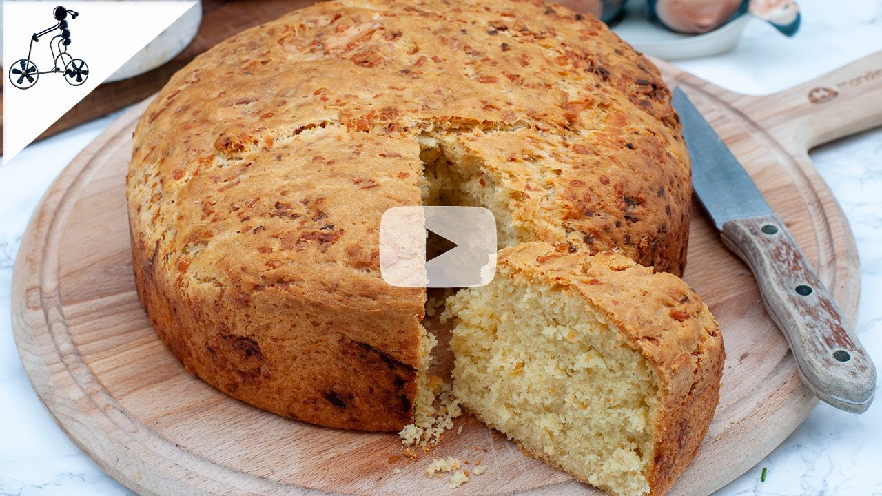 Traditional Italian Cheese Bread Recipe - Crescia - YouTube