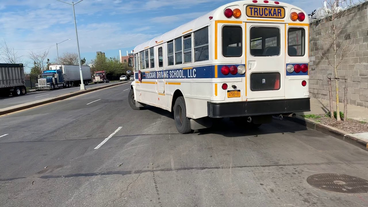 Cdl offset right back up of the bus - YouTube