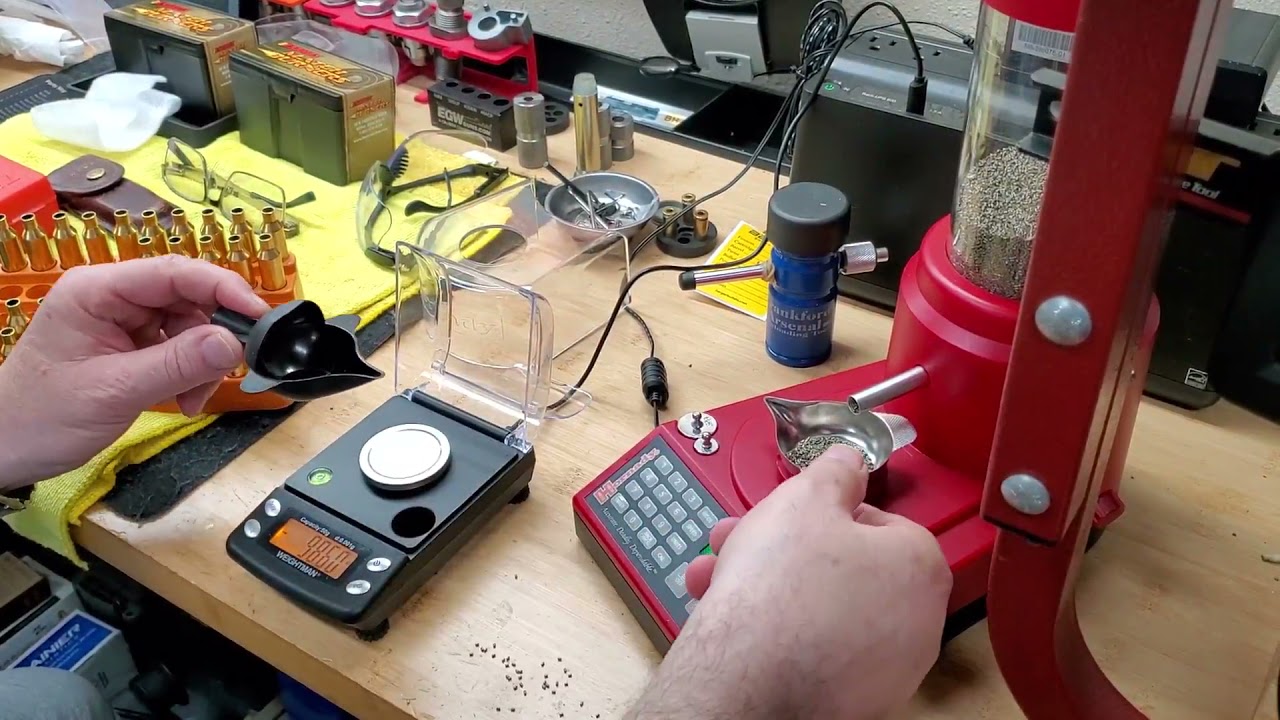 Accurate Powder drop using Hornady Auto Charge - YouTube