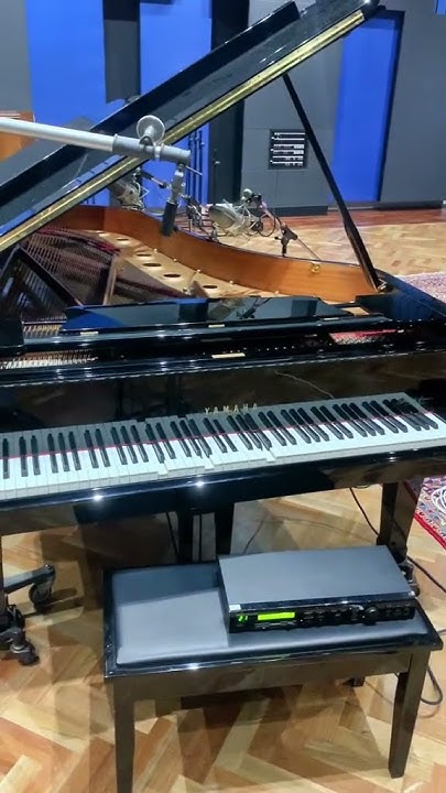 The Yamaha C7 disklavier in action at Studios 301 👻 - YouTube