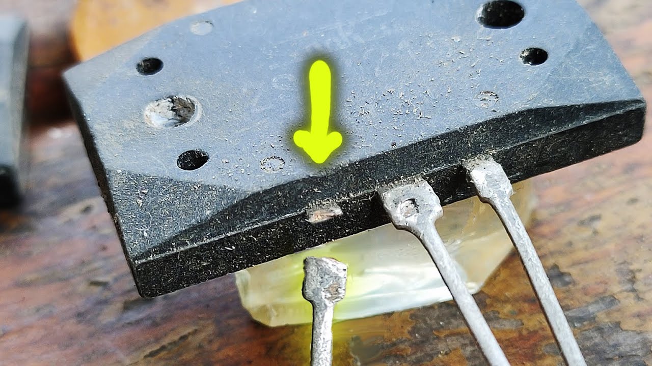 broken pin transistor solder, 2 tips restore amp components - YouTube