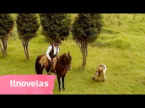 Ignacio cae del caballo al querer lastimar a Yulissa  | Te sigo amando | C-6 1/2 | Tlnovelas
