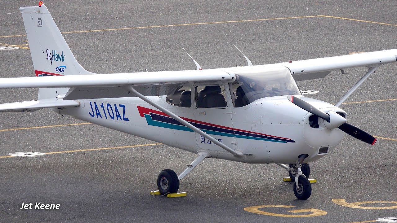 Cessna 172R Skyhawk Light Plane Takeoff, Touch-and-Goes & Landing ...