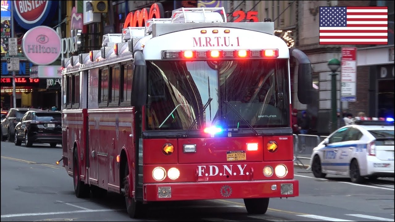FDNY EMS Ambulance bus responding with air horn, siren & lights - YouTube