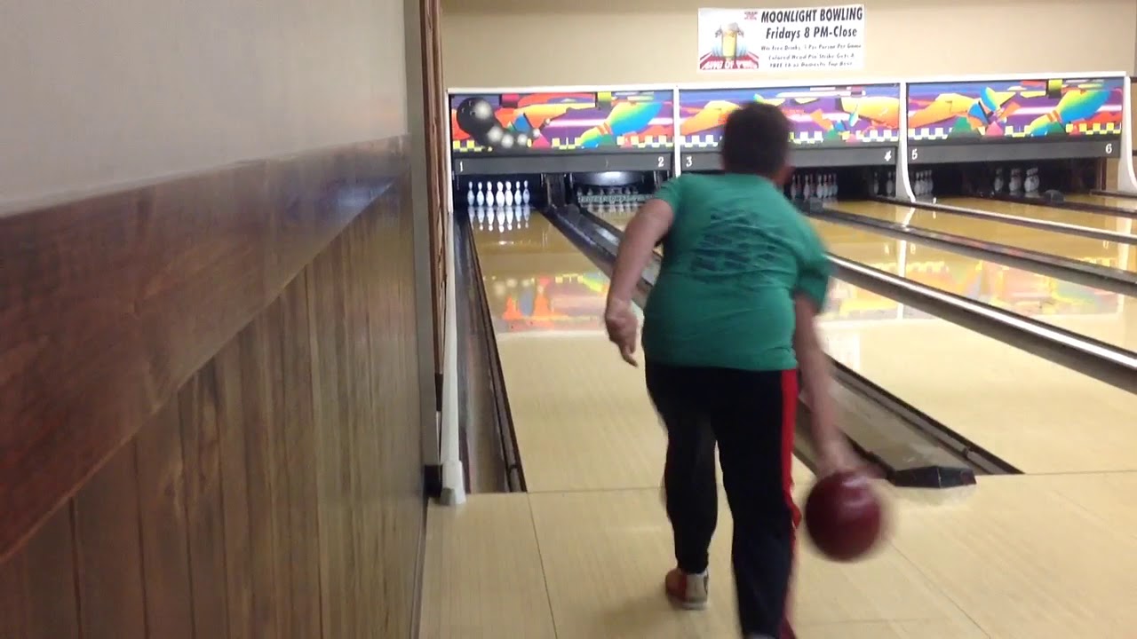 pounded toe goes bowling - YouTube