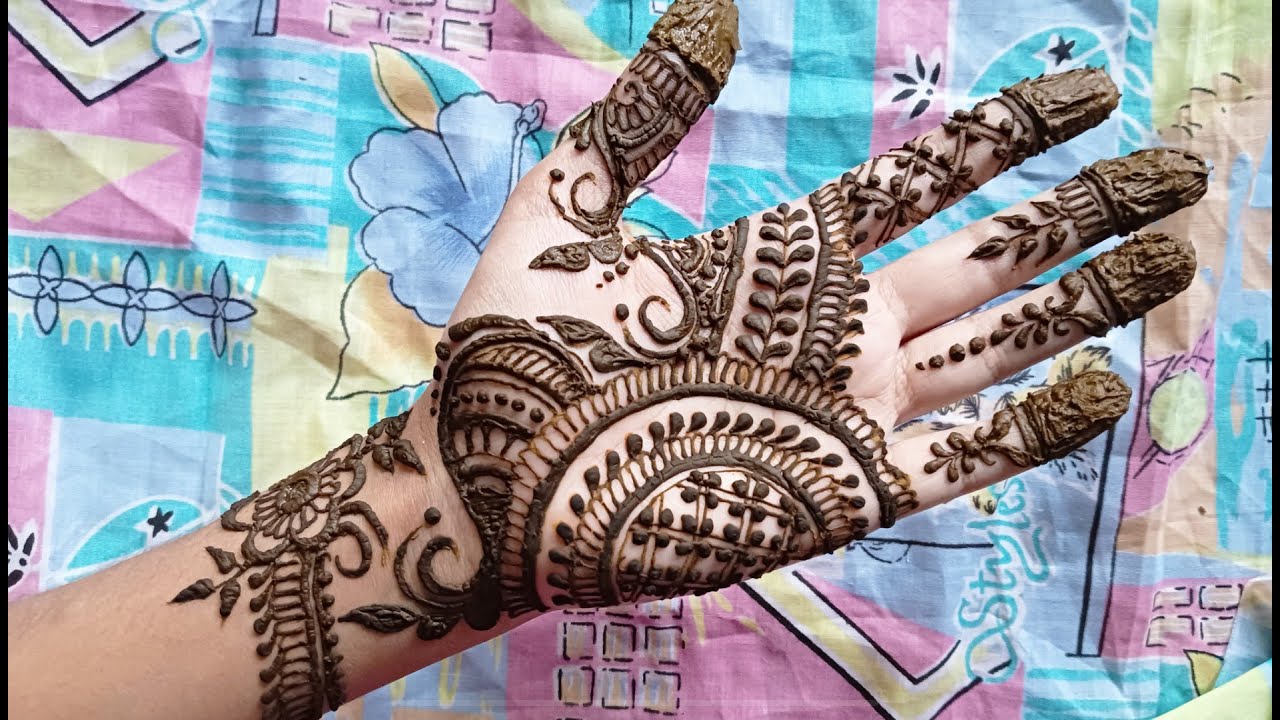 Simple and gorgeous mehndi design 😱. | Semi bridal mehndi design ...